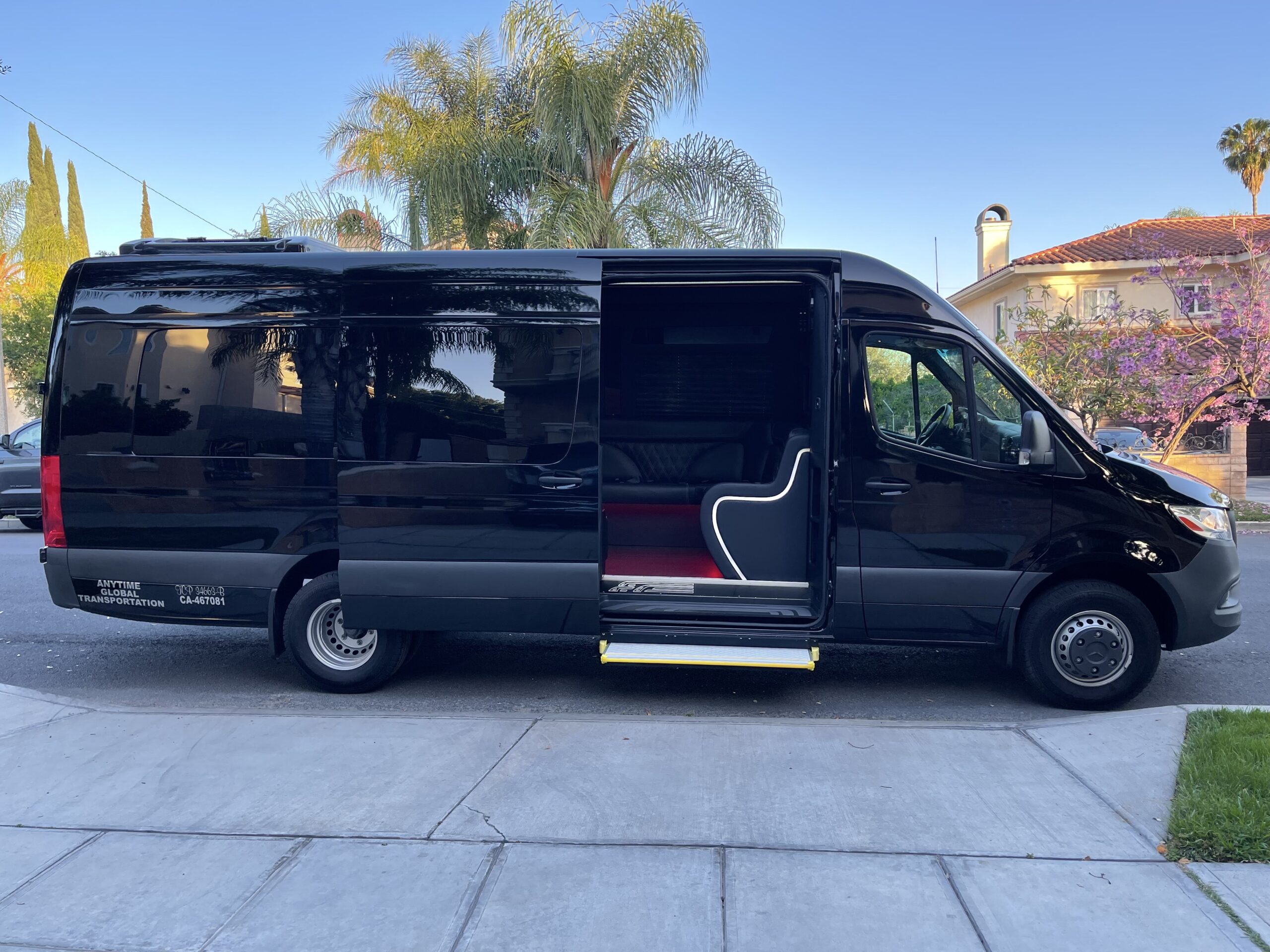 Mercedes Sprinter Limo – limousineservicesantaclarita.com