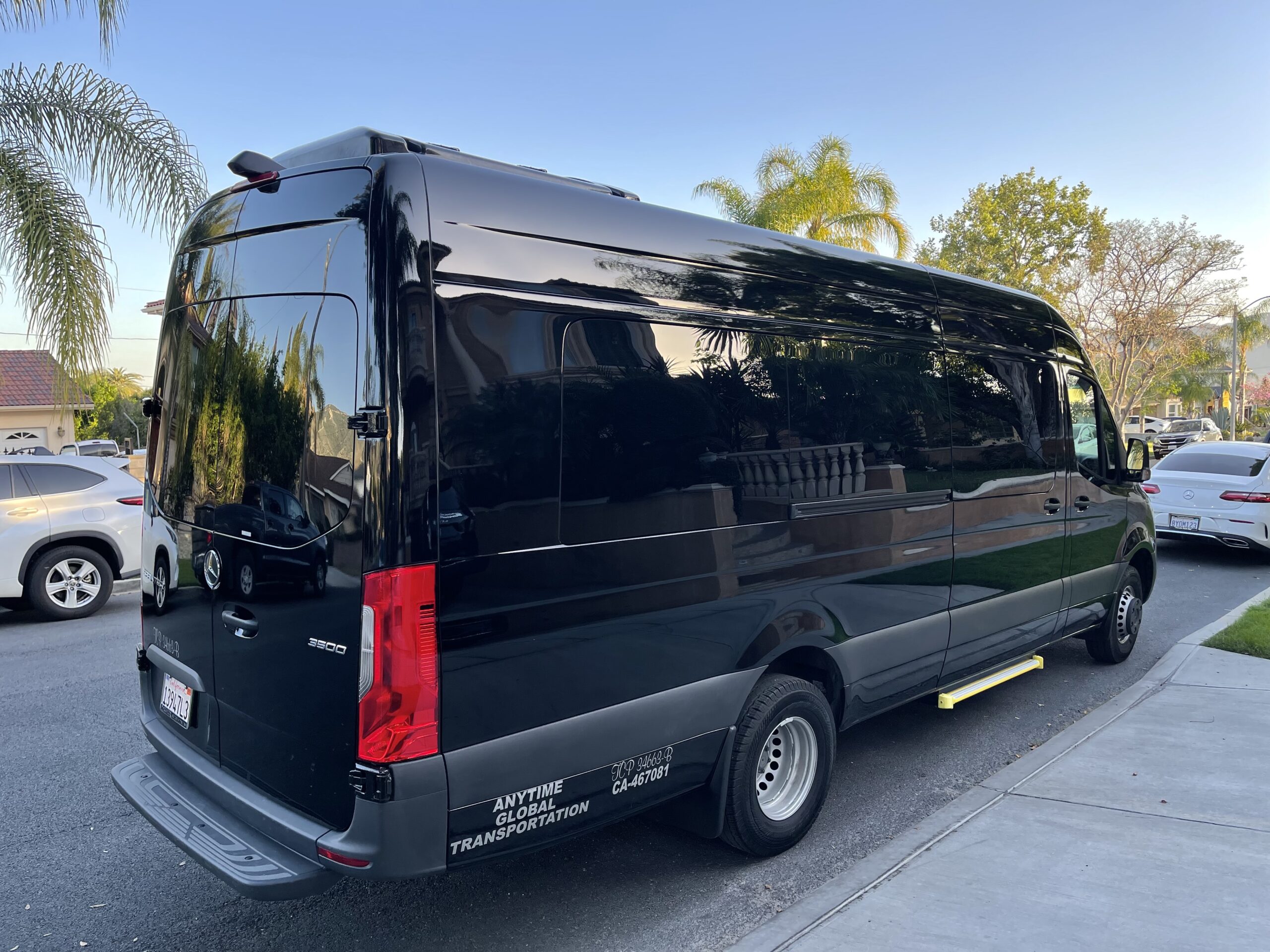 Mercedes Sprinter Limo – limousineservicesantaclarita.com